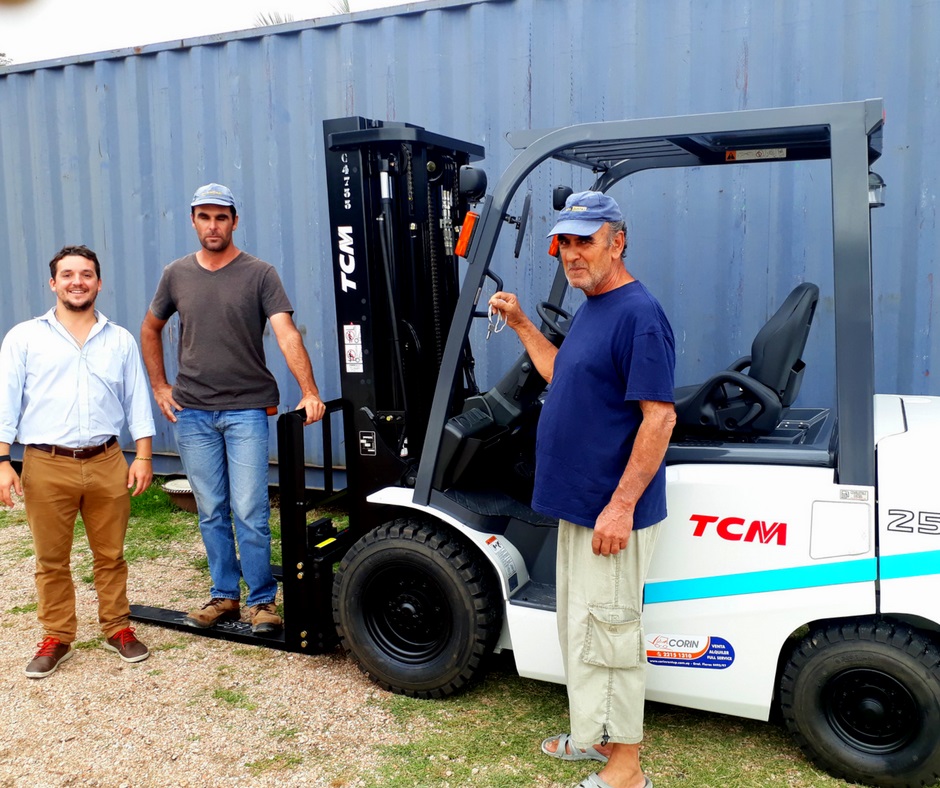 Entrega de Autoelevador Diesel TCM INOMA (modelo FD25T3Z)