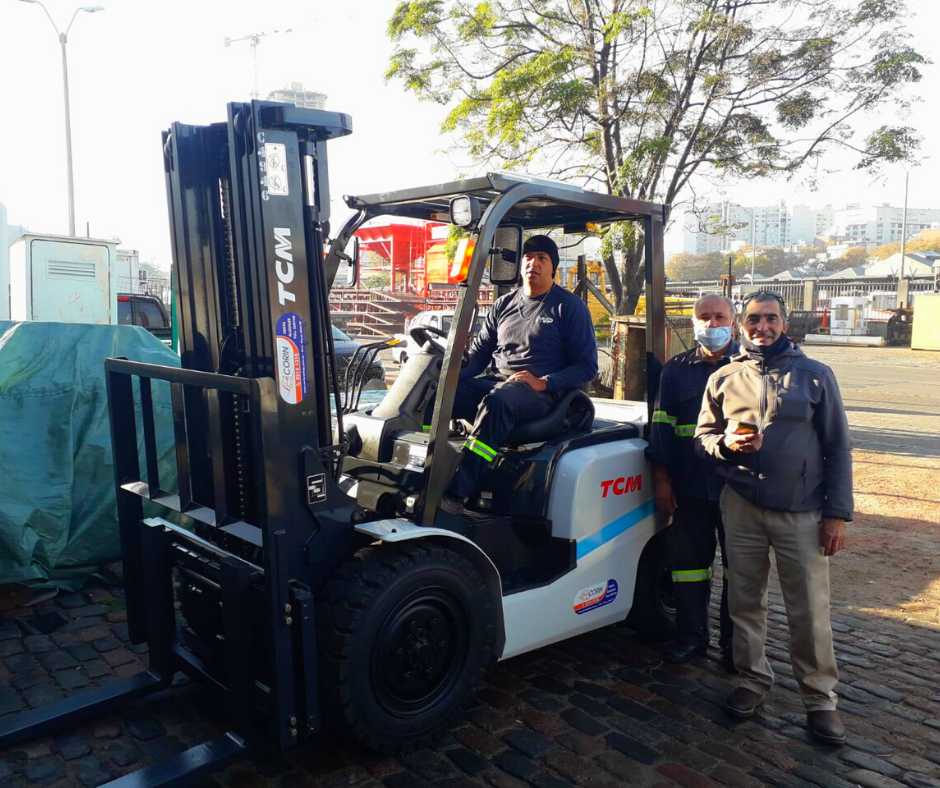 Entrega en ANP de elevador TCM Inoma fabricado en Japón