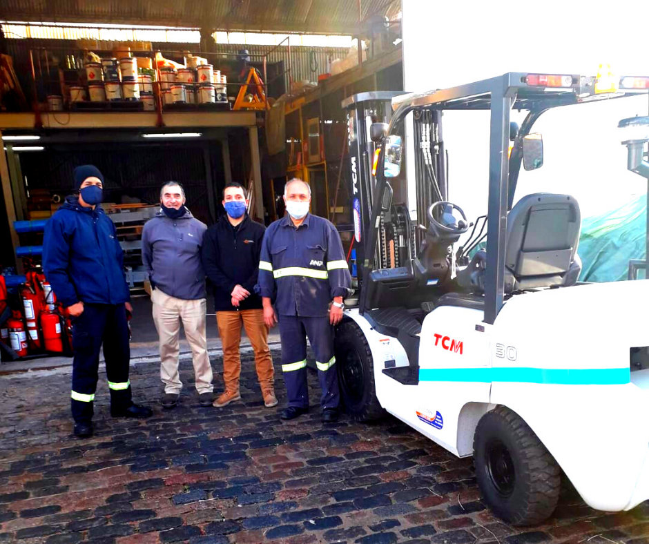 Entrega en ANP de elevador TCM Inoma fabricado en Japón